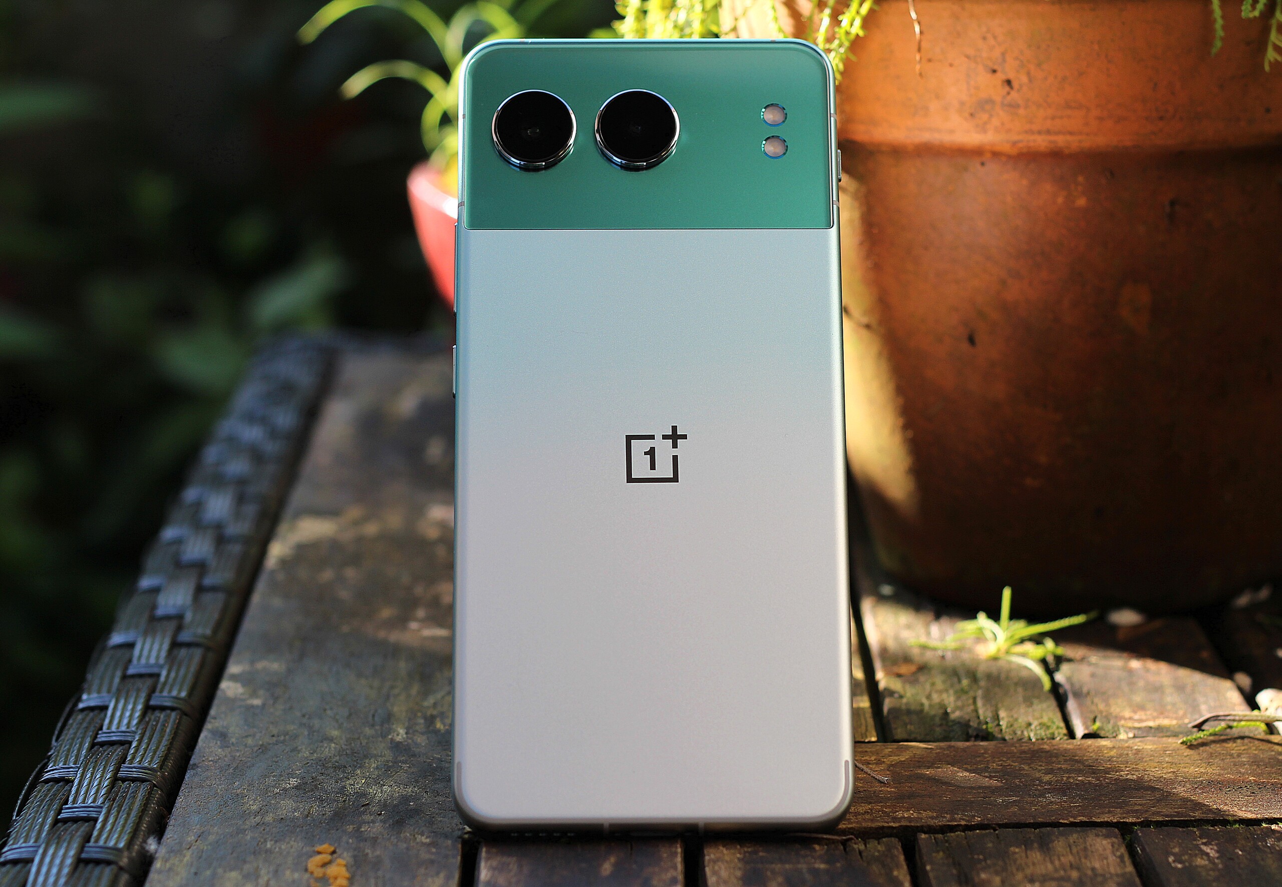 OnePlus Nord 4 akıllı telefon incelemesi - Az paraya yekpare kasa üst ...
