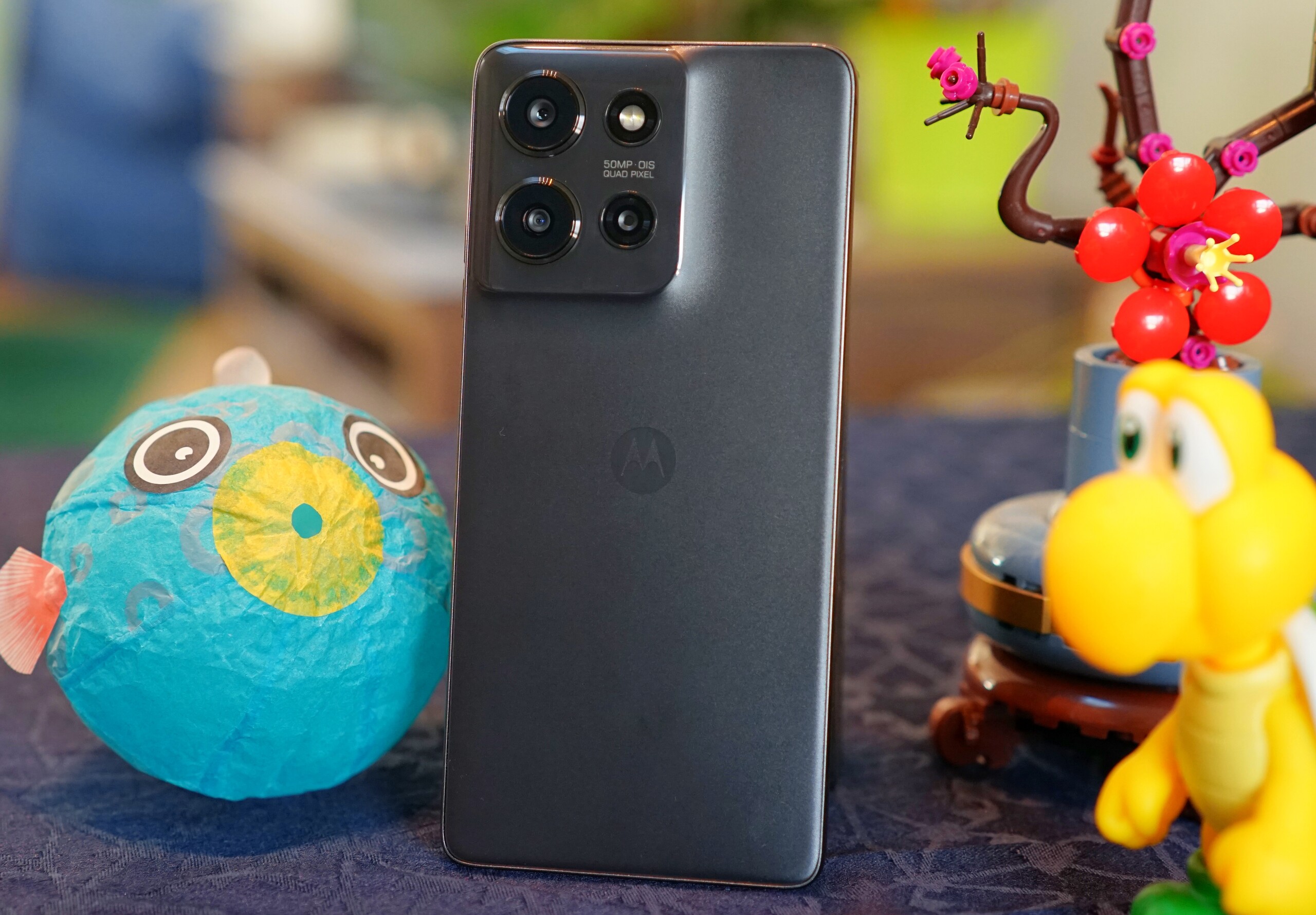Motorola Moto G75 akıllı telefon incelemesi - Hızlı, su geçirmez ve ...